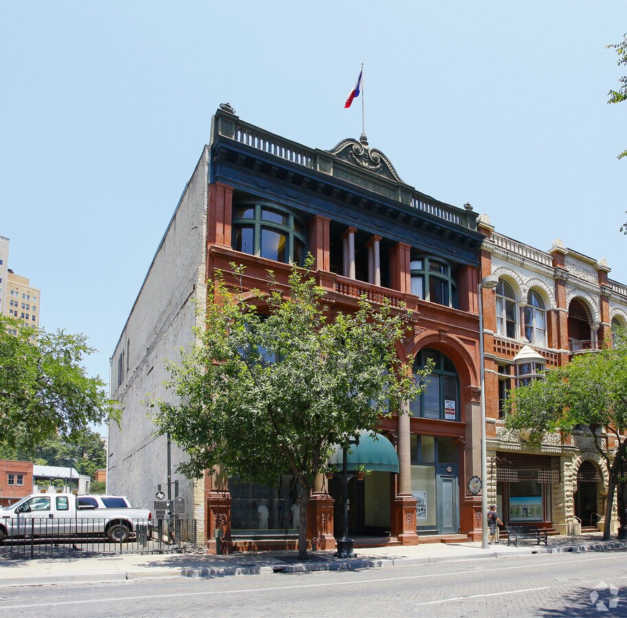 315 E Commerce St, San Antonio, TX, 78205 - Storefront Retail/Office ... 315 E Commerce St, San Antonio, TX, 78205 - Storefront Retail/Office ...